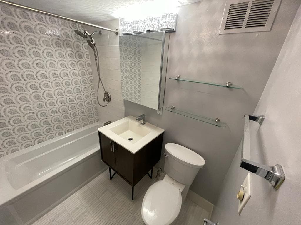 AAA Construction Services | Chicagoland's Kitchen & Bathroom Renovation Experts